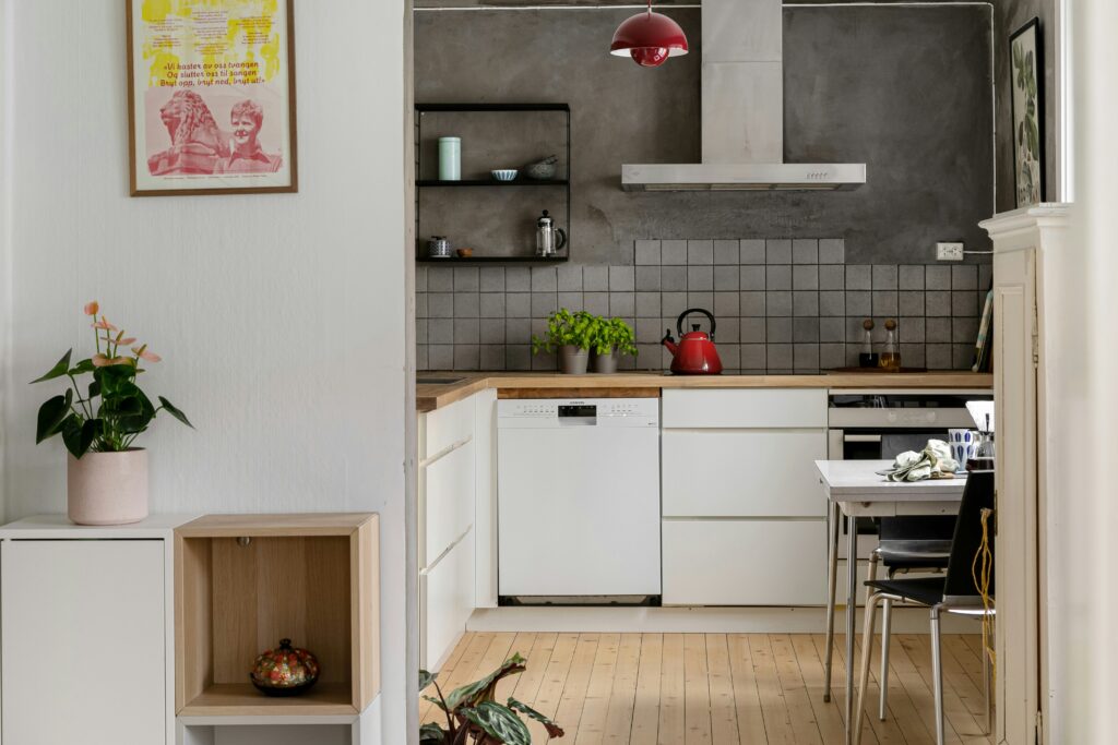 10 Ergonomic Kitchen Essentials