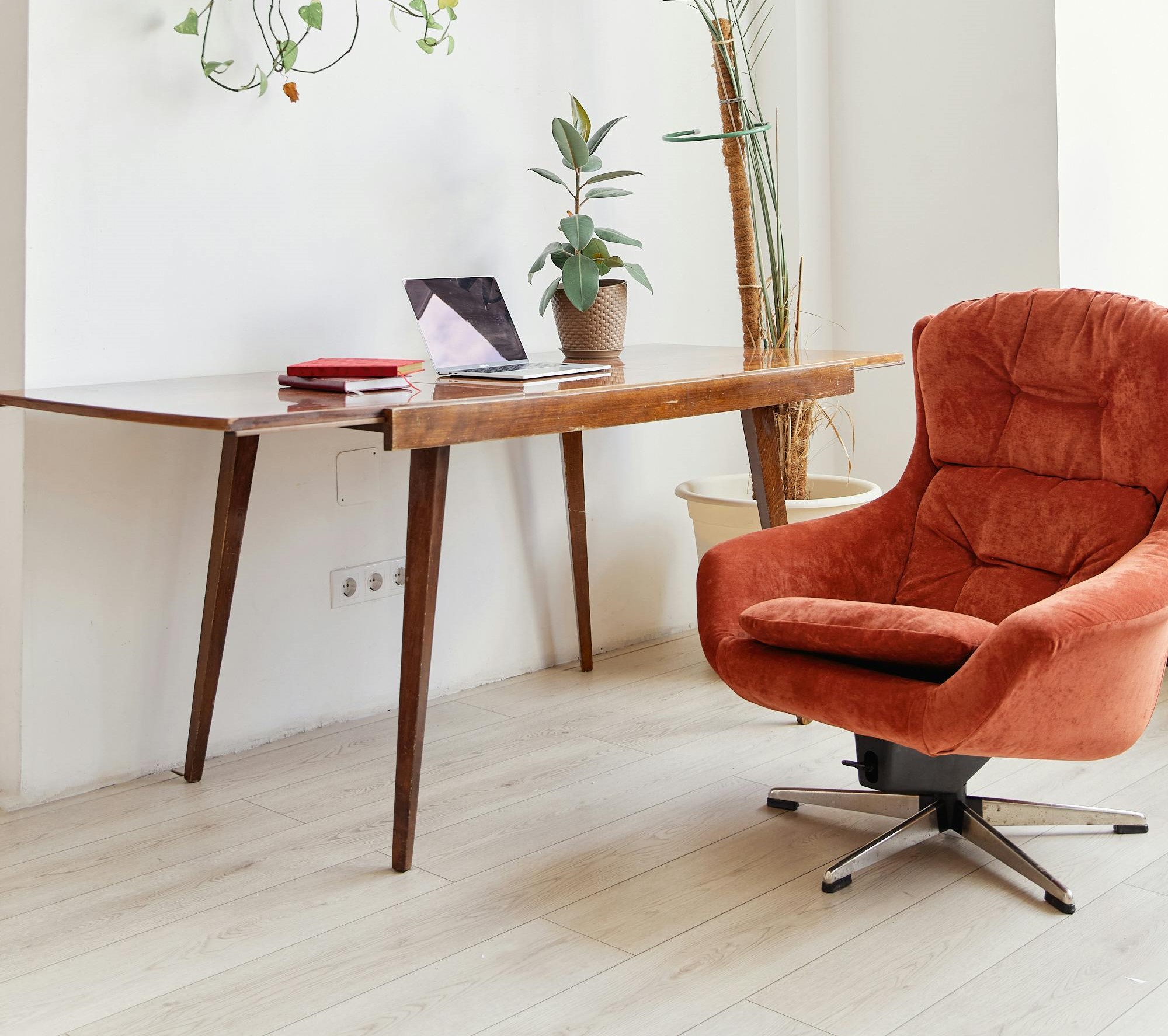 10 Ergonomic Living Room Chairs